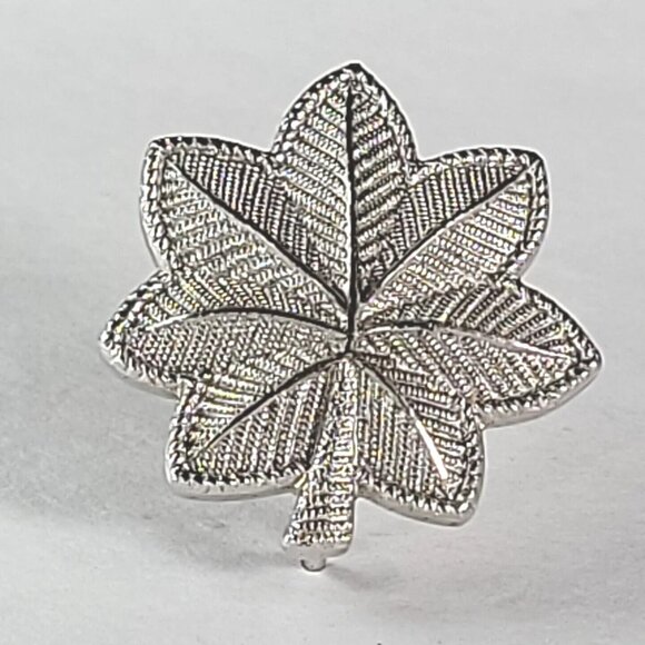 Accessories | Vintage Us Army Lt Colonel Sterling Silver Oak Leaf ...